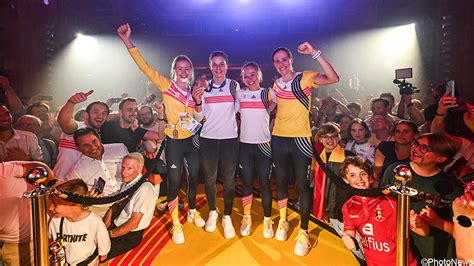 Video Lotte Lotte Lotte Kopecky Onder Luid Applaus En Vele Gezangen Onthaald In Belgium