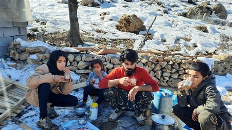 Amazing Video Of The Yalda Night Of A Poor Nomadic Father Next To His