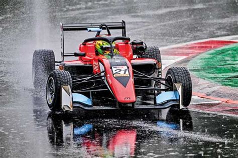 Yehan David On Fire In Monza Print Edition The Sunday Times Sri Lanka