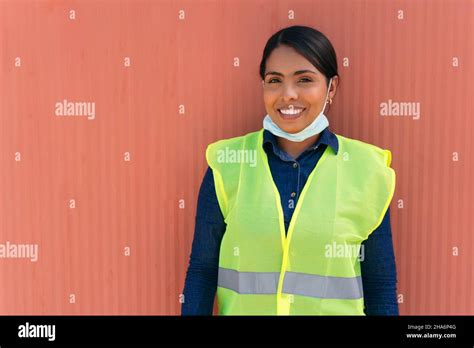 Female Construction Worker Wearing A Protective Mask Stock Photo Alamy