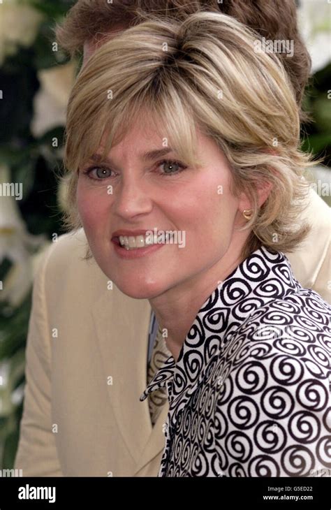 Sheena Saunderss Instagram Twitter And Facebook On Idcrawl