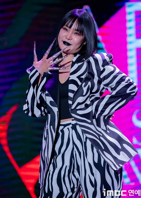 포토 랄랄 지브라 이명화