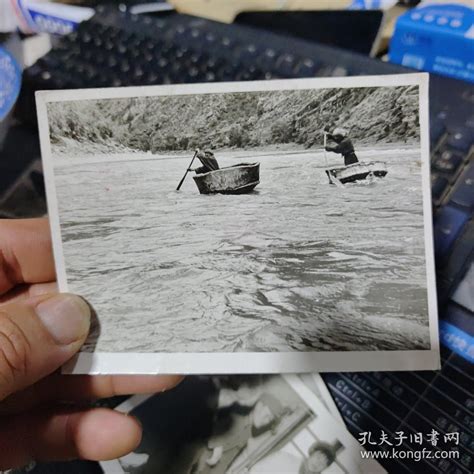 【图】六张照片，应该是登上了德阳日报的，，纯猜测，，包老保真，，收的一批货都是在后面两个图片那个主编那里收的。，85品。。品相如图。。买家仔细看图，看不上别拍，，这些照片应该是登上了德阳日报的