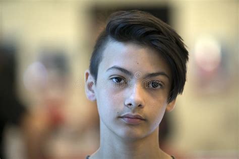 Ritratto Con Un Bello Giovane Ragazzo Immagine Stock Immagine Di