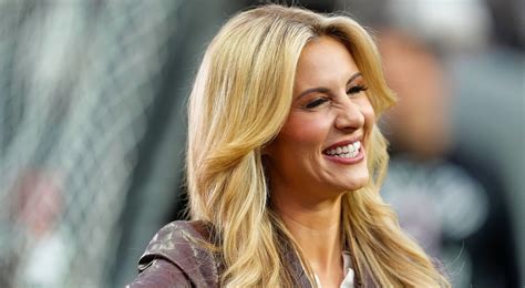 Photo Espns Laura Rutledge Suffered Unfortunate Wardrobe Malfunction