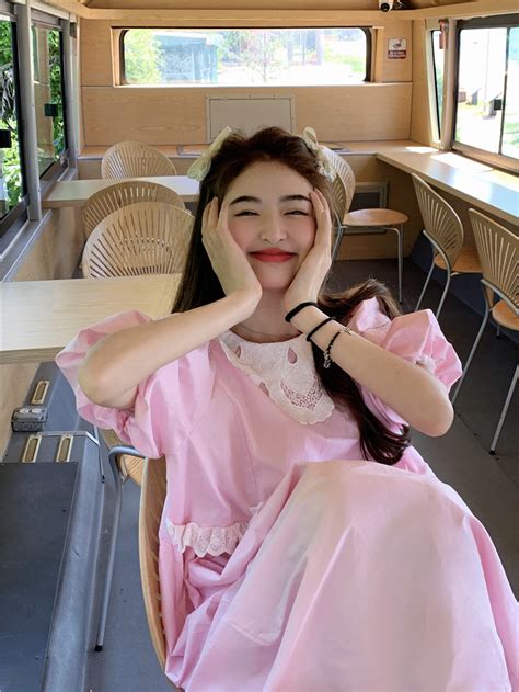 펀칭 레이스 화이트 꽃잎 카라 레이스 퍼프 벌룬소매 베이비돌 검정 여름 반팔 롱원피스