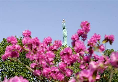 Sestdiena Būs Saulaina Un Sausa Gaiss Iesils Līdz 22 Grādiem