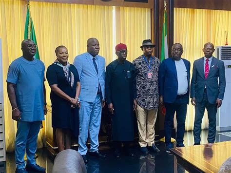 Fg Present License To Dsez Trustturns Dreams To Reality