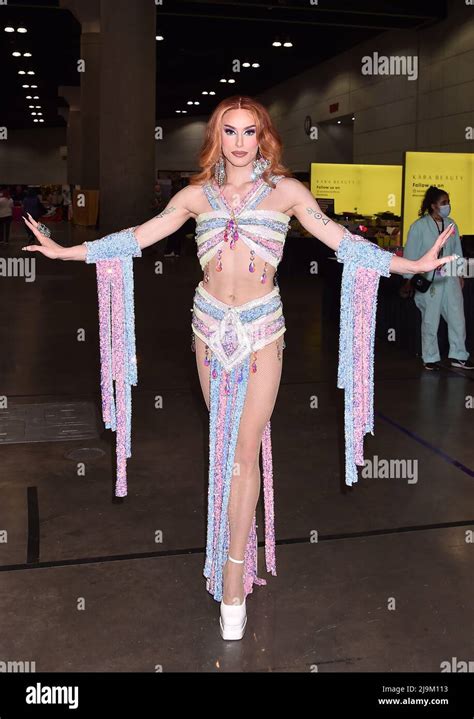 Jasmine Kennedie During The 2022 Rupaul Dragcon Day 2 Held At The La