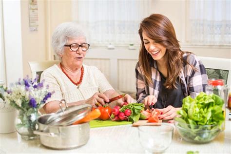 Providing Meal Preparation And Proper Nutrition For New York City Seniors