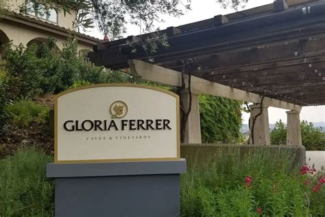 一文了解gloria Ferrer菲雷尔logo设计含义及香槟品牌设计理念案例 三文品牌