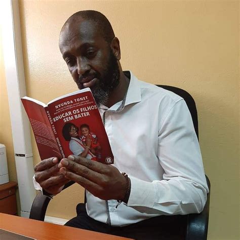 Elivulu Editora On Tumblr Rómulo Muthemba Psicólogo Clínico