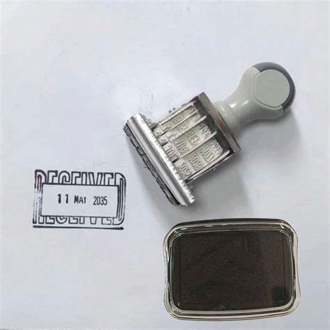 Manual Date Stamp With 400 Page Text Capacity Rotating Date Wheel And