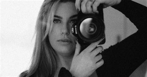 Robyn Halliday Photographer The Dots