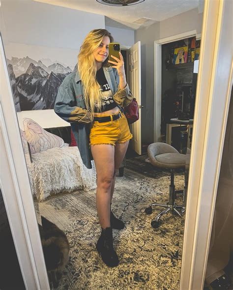 Hannah Bryan Aka Noisybutters Rjerkofftoceleb