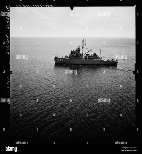 Am 424 Bold Ships Naval Vessels Boats Naval History Navy Stock