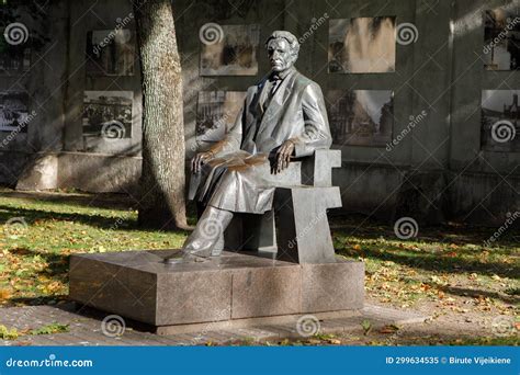 Monument Of President Kazys Grinius In Kaunas Lithuania Editorial Image Image Of Autumn