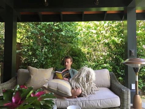 Celebrity Homes Tour The California Home Of Mark Zuckerberg