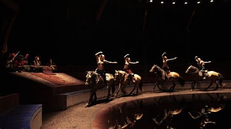 « Cabaret De Lexil Femmes Persanes De Bartabas Au Théâtre Zingaro Artcena
