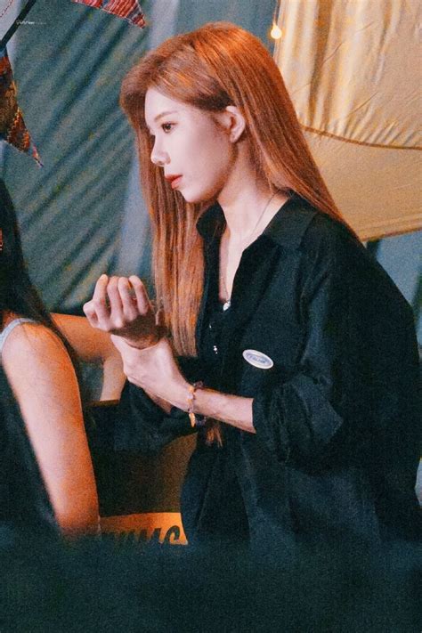 ปักพินโดย 𝕛𝕒𝕕𝕖 ใน 沈梦瑶 Shen Meng Yao