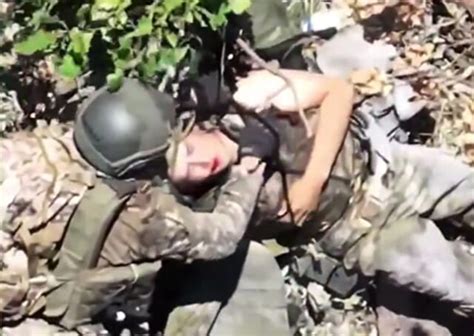 閲覧注意ウクライナ兵ロシアの女性兵士を見つけた今からめちゃくちゃにヤるわw動画あり ポッカキットポッカキット