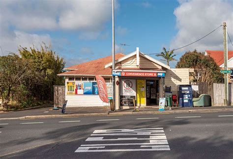 R1170 Onewa Road Northcote North Shore City Commercial Property