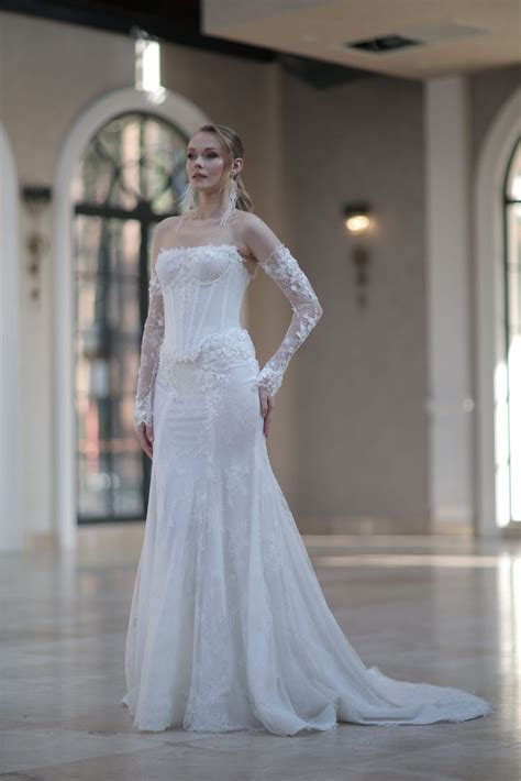 Karen Model Nurcan Ege