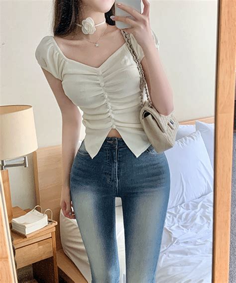 [ 저가비교x 고퀄 ] 바비 코사지 장미 초커 셔링 크롭 반팔 니트 에이블리