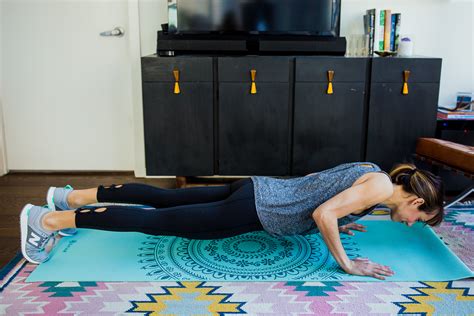 An Easy Home Workout The Fox And She Chicago Wellness And Fitness Blog