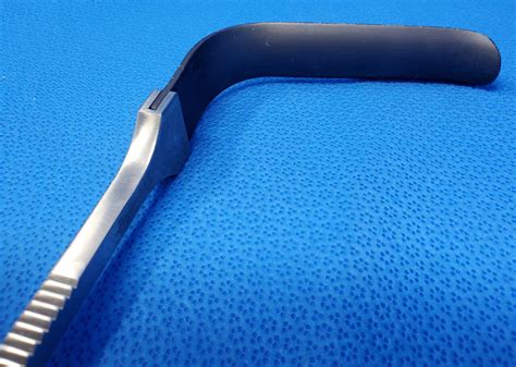 Used Stealth Surgical Ss5665a Retractor Blade Surgical Instruments For Sale Dotmed Listing