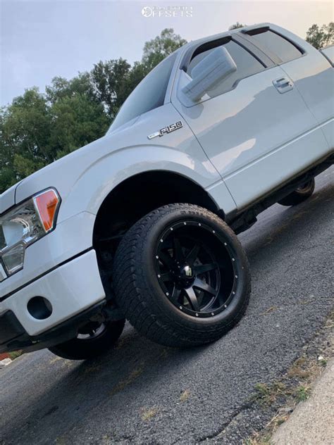 2013 Ford F 150 With 20x12 44 Havok H112 And 33125r20 Milestar