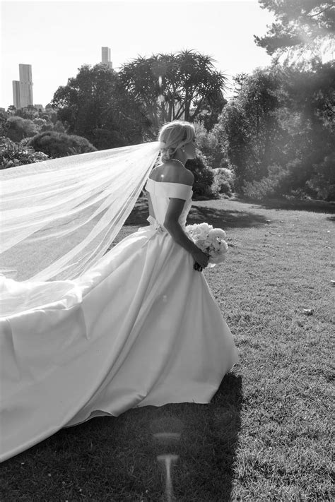 Gretta Van Riel Classic White Wedding In Australia Wedding Photo