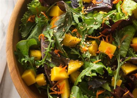 10 Types Of Lettuce And Other Leafy Salad Greens You Should Know