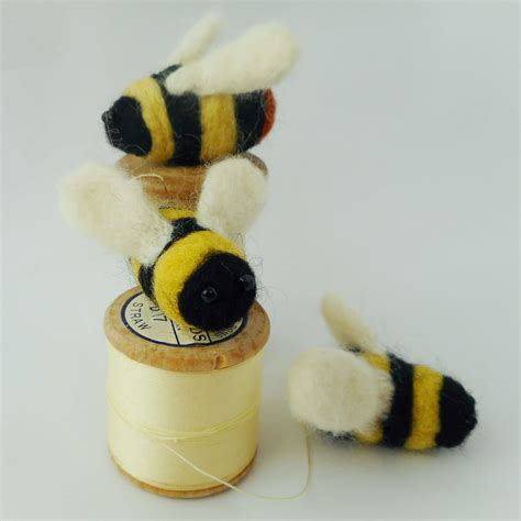 Friday 25 April 2025 Needle Felted Bumble Bee Folksy