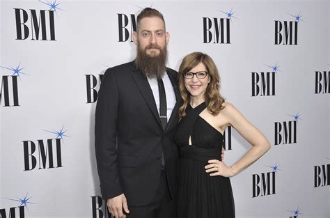 Grammy Award Winning Lisa Loeb Shares Her Simple Trick To Happiness