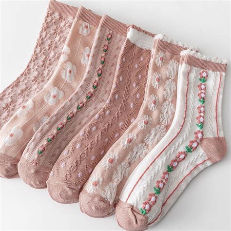 Women Cute Pink Socks Mid Tube Socks Embossed Flowers Court Style Women
