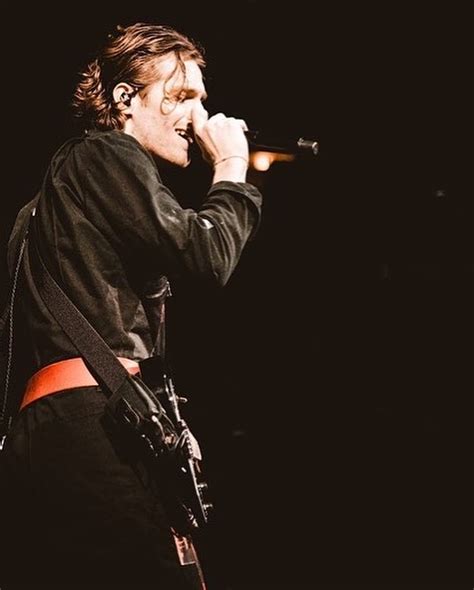 Pin By Margaret Everlee Barnes On 🤍lukey💜 Luke Hemmings 5sos Luke