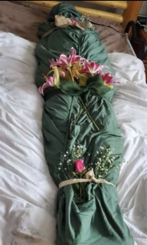 How To Use Burial Shrouds Notes From The Fell Shrouds To Die For Zblxi