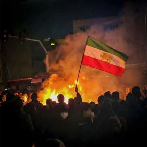 Fadaei Soghoot Lyrics Genius Lyrics