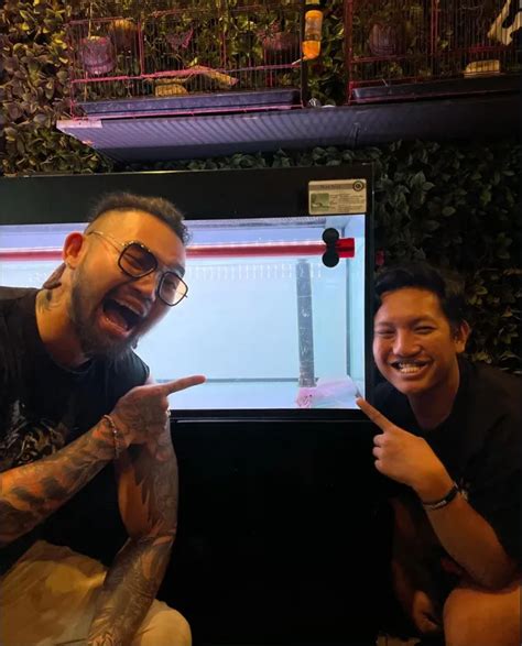 Viral Davi Siumbing Komika Sumbing Yang Menginspirasi Lewat Lagu Dan