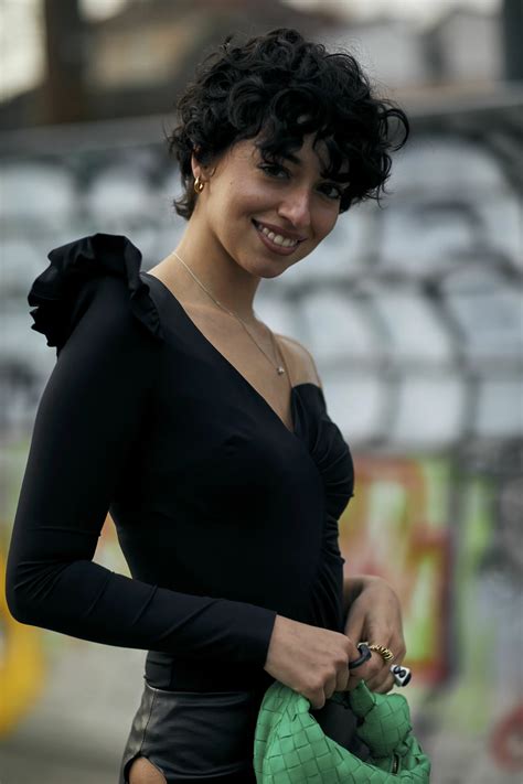 Heatless Curls Så Gör Du Lockar Utan Värme Med Spolar Elle