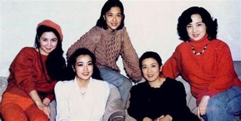 珍贵老照片：梅婷年轻时貌美如花，看到最后一张忍不住落泪