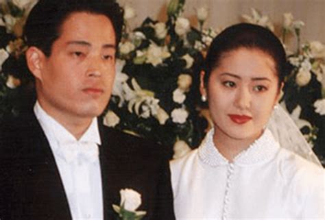 Khoảnh Khắc Cúi Gằm Mặt Của Go Hyun Jung Thời Còn Làm Dâu Gia Tộc