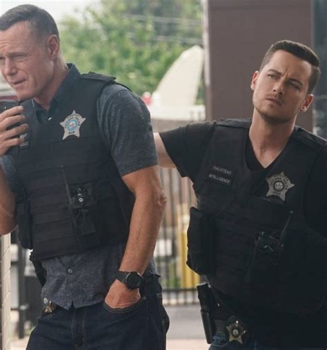 Chicago Pd Season 10 Premiere Review Let It Bleed Craveyoutv Tv
