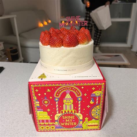 투썸 화이트 스초생 크리스마스케이크 후기 가격 맛 당일픽업 네이버 블로그