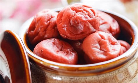 La Ciruela Encurtida Umeboshi El Verdadero Origen Japonés Del Chamoy