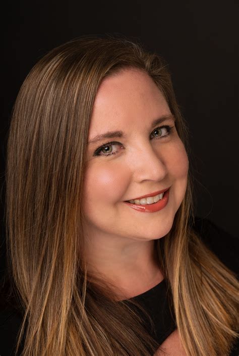 Rachel Hursh Headshot The Discovery Source