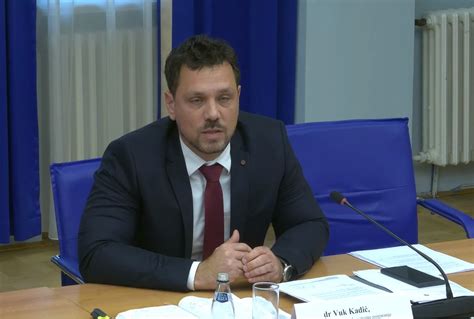 Др Кадић Болници Мељине потребна нова независна стратегија рјешавања