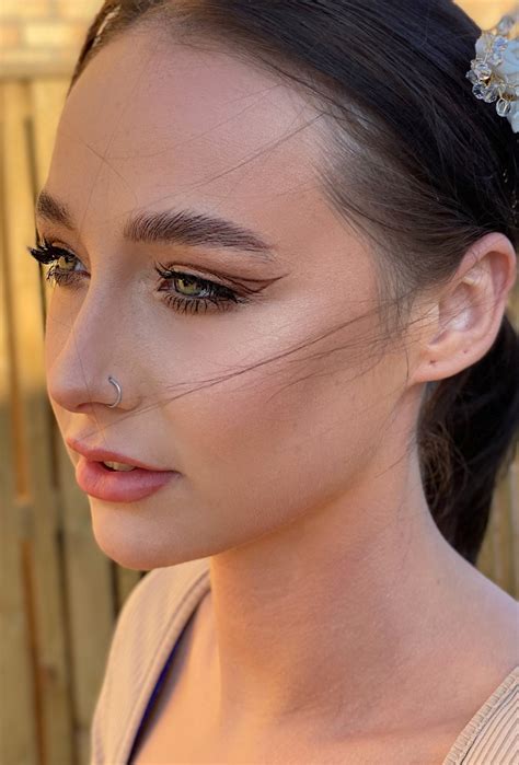Bridal Makeup Graphics