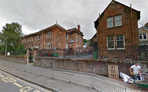 Cops Swoop On Glasgow Primary And Arrest Man After ‘incident In School Grounds The Scottish